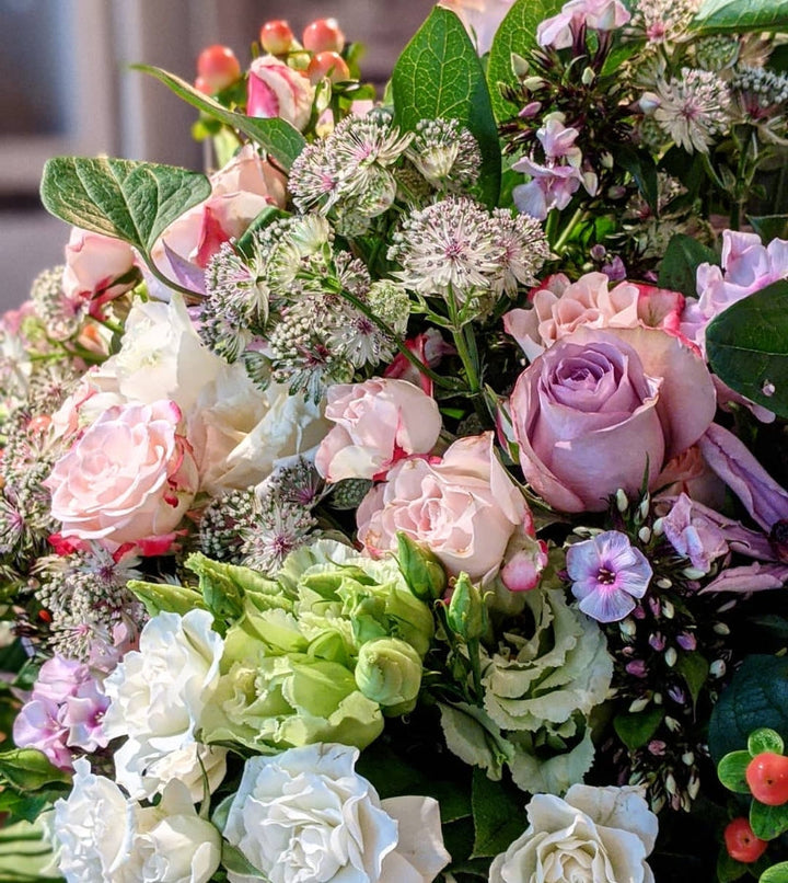 Floral arrangements & flower delivery - Bloomsbury Flowers