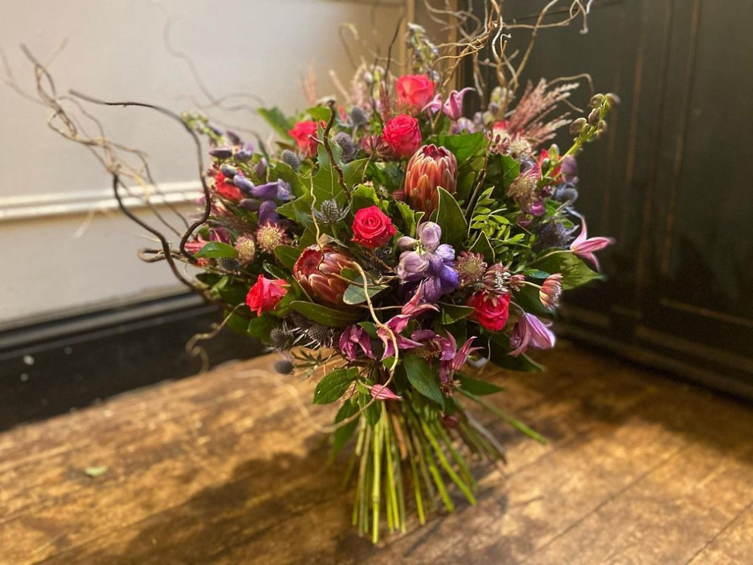 Floral arrangements & flower delivery - Bloomsbury Flowers